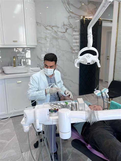 درباره من دکتر محسن بیاتی