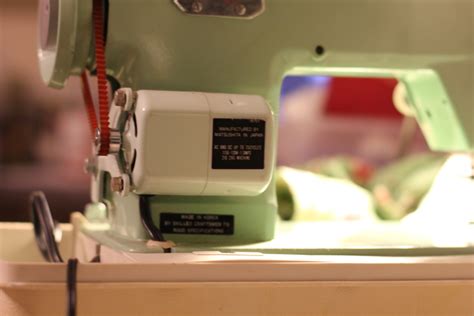 Please Help Me Figure Out Model Of This Dressmaker Deluxe Zigzag
