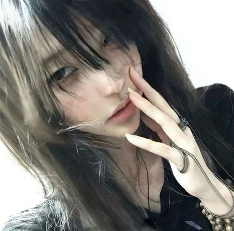 Female Pfp Icons Irl Emo Ulzzang Black Makeup Looks Douyin Black Hair
