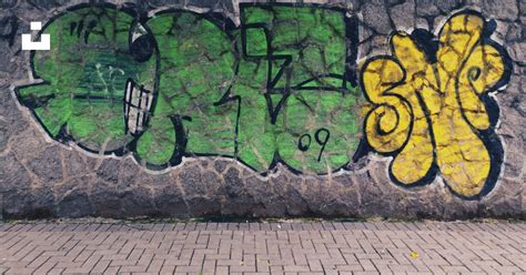 녹색과 노란색 낙서 사진 Unsplash의 무료 아구아 베르데 이미지