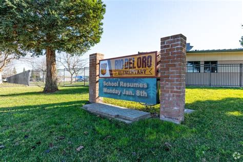 Rio Del Oro Elementary School In Plumas Lake Ca