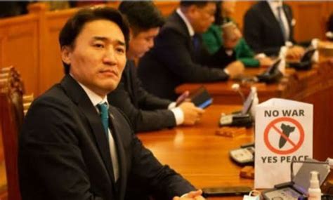 Өлзийсайхан МАН доторхи хамгийн адгийн шаар болсон гишүүдийн нэг нь