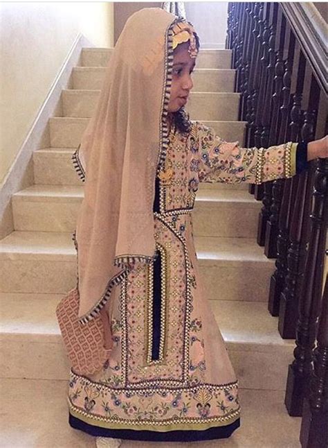 لباس بلوچی دخترانه؛ لباس های با ارزش و زیبای سنتی ستاره