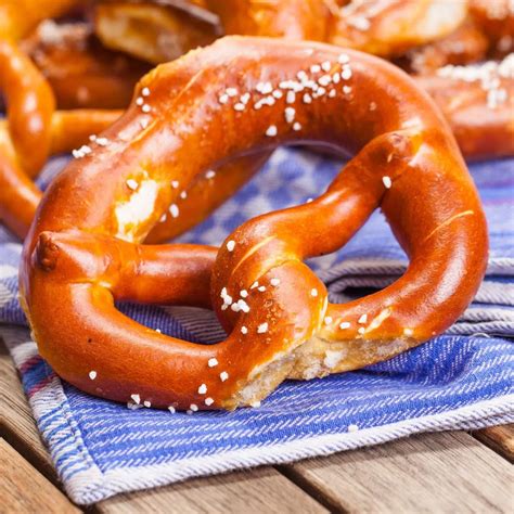 Homemade Soft Pretzels Easy Buttered Pretzels Recipe
