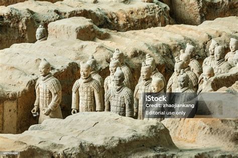 Qin Shihuang 테라코타 전사 동상 테라코타 군인 서 안 중국동남 아시아 Empire에 대한 스톡 사진 및 기타 이미지