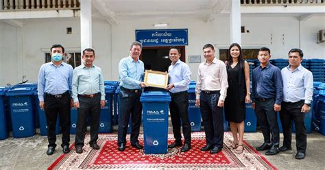 រដ្ឋបាលខេត្តព្រះសីហនុទទួលធុងសំរាមចំនួន ២០០ ធុងពីសប្បុរសជន ក្នុងការងារថែរក្សាអនាម័យ បរិស្ថាន