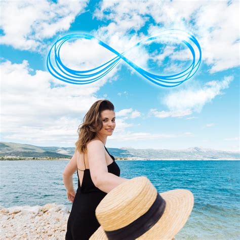 Premium Photo Loop Symbol Over Inspirational View