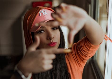 How To Crop MP4 Online Clideo