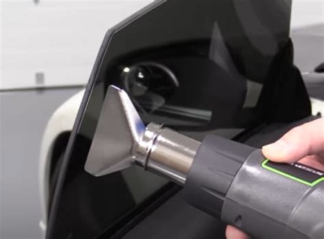 How To Remove Window Tint Film And Glue Expert Tips A Auto