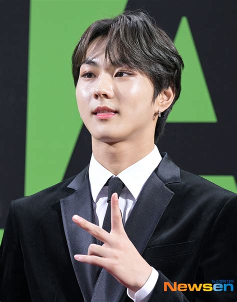 엔하이픈 정원 발랄한 브이 포토엔hd 손에 잡히는 뉴스 눈에 보이는 뉴스 뉴스엔