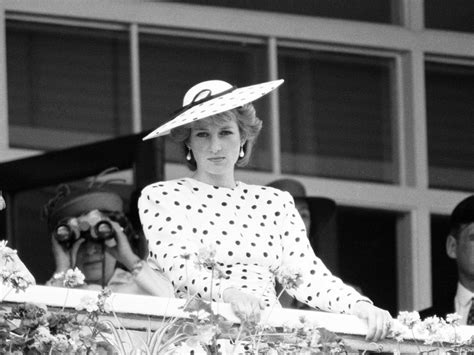 Навлекла беду как принцесса Диана предсказала свою смерть за два года до трагедии Marieclaire