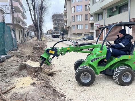 Мини челен товарач Avant 528 доставен за ПеърсЕООД Rezach Bg гр Варна професионално