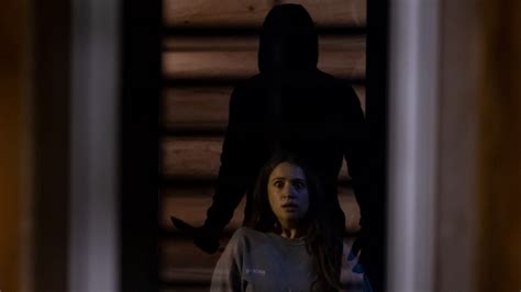 Trailer For The Pandemic Set Horror Thriller Sick From Scream Creator Kevin Williamson — Geektyrant