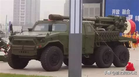 我军最新型的轻型高机动122毫米车载榴弹炮解疑 液压汇
