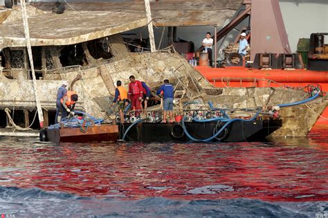 7 5普吉海难沉船捞出水 曾致47名中国游客遇难 搜狐大视野 搜狐新闻