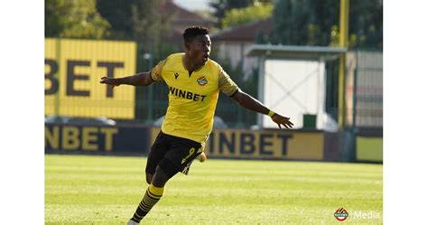 18 годишен нигериец блести с 2 гола за дубъла на Ботев Пловдив