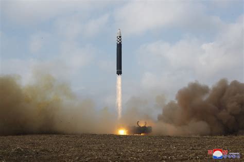 金正恩攜妻女視察試射「火星 17」洲際導彈 女兒首公開露面 1151 20221119 國際 即時新聞 明報新聞網
