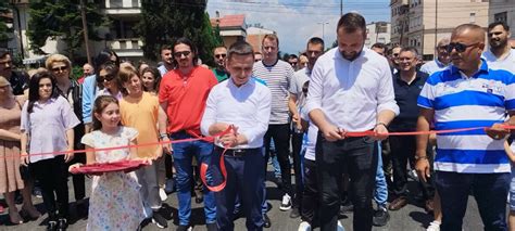 По две децении конечно изградени 400 метри од булеварот Благоја Тоска во Тетово Општината и ДУИ