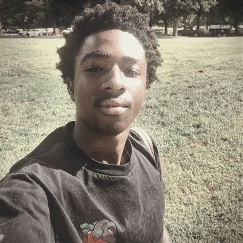 Caleb Mclaughlin Lucas Stranger Things Stranger Things Actors