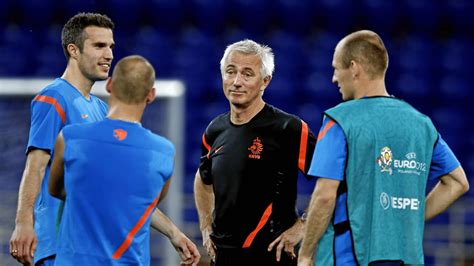 Oud Bondscoach Bert Van Marwijk Woedend Na Oerstomme Opmerking