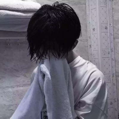 男生失恋伤感头像 11张 男生头像 刻爱头像网