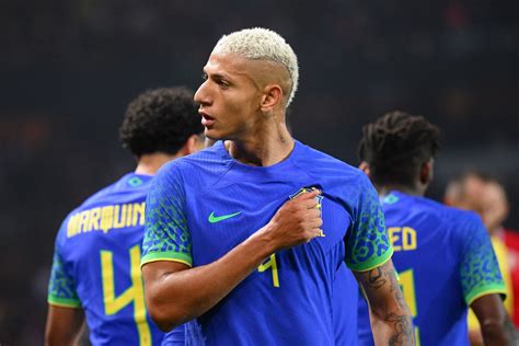 El Tottenham Condena El Racismo Contra Richarlison Estamos Contigo