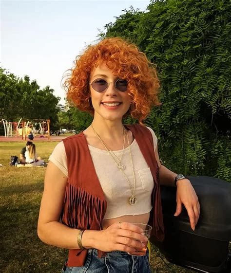 Açelya Topaloğlu Biography Height And Life Story Super Stars Bio