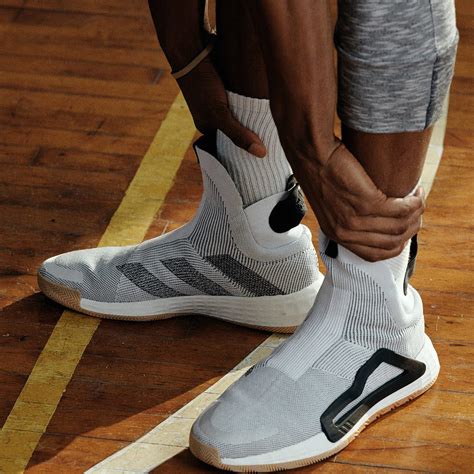 Adidas Lightstrike - Mossawi Studios