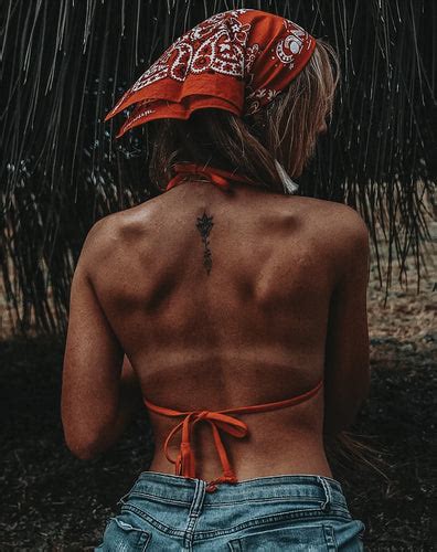 Abstract Hourglass Temporary Tattoo Easytatt™