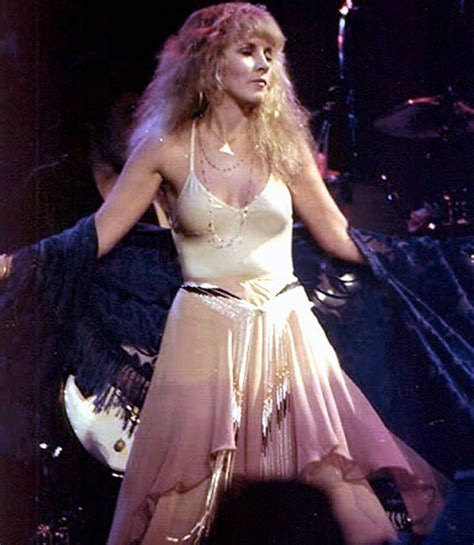 30 Vintage Stevie Nicks Photos Page 12 Of 31 Yeah Motor Stevie Nicks Style Stevie Nicks