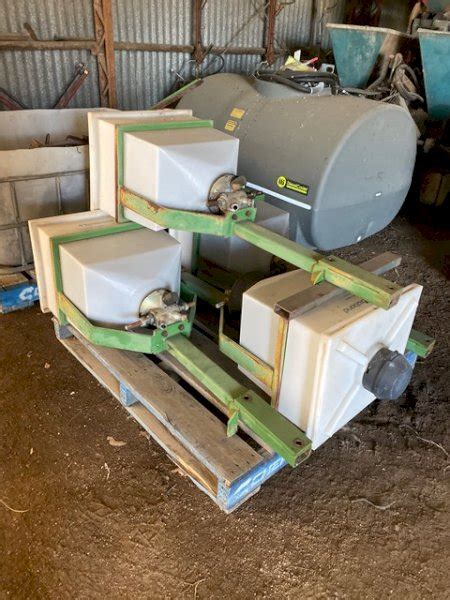 Microband Fertilizer Metering Boxes Farm Tender