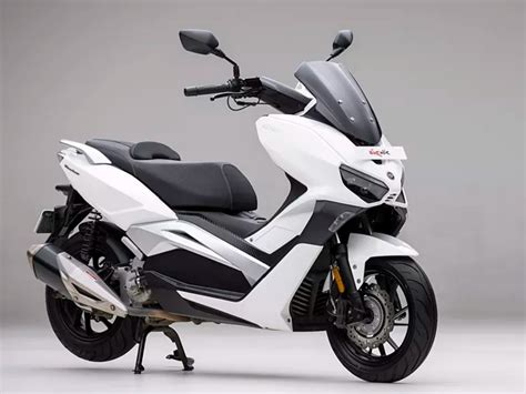 معرفی موتور کی وی ویسته ۲۴۹؛ اسکوتر بسیار جذاب و قدرتمند شهری وبلاگ