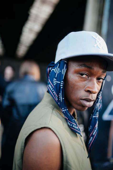 파리 패션위크 스트리트 액세서리 스타일링