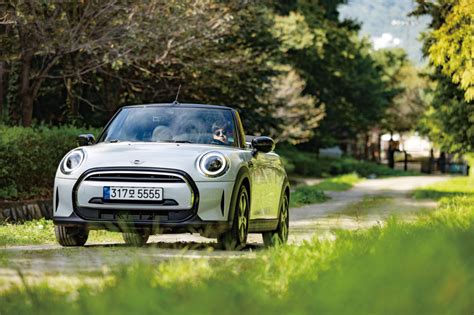 Face The Sky 미니 컨버터블 쿠퍼 클래식 월간모터바이크