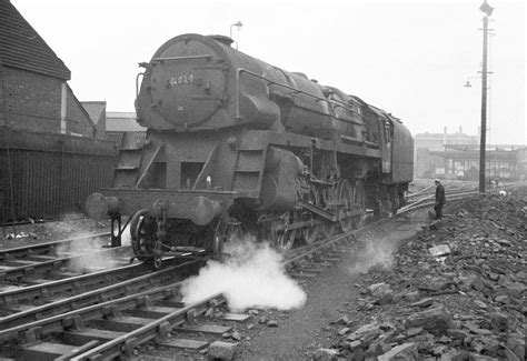 Saltley Shed British Railways Standard Class 9f 2 10 0 No 92155 Stands Cold And Serviced