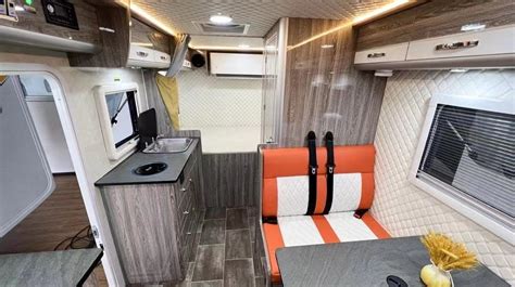 110 Km H Max Speed Rv Caravan Van Iveco Business Motorhome