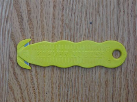 Klever Kutter Box Cutter New Yellow Lightweight Safe Safer Than A