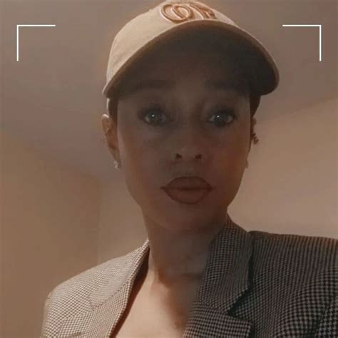 Crystal Moore Cmoorelookz On Threads