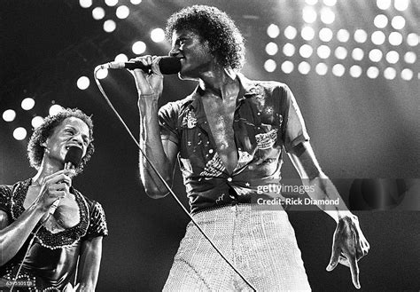 Marlon Jackson And Michael Jackson Perform During The Jacksons News