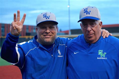 Shoreline Area News Wyatt Tonkin Marks 300th Coaching Win With A 15