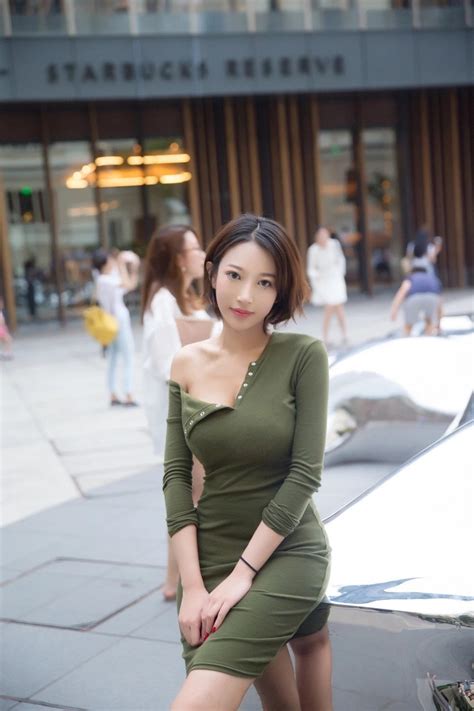 Figure Hugging Dress Scrolller