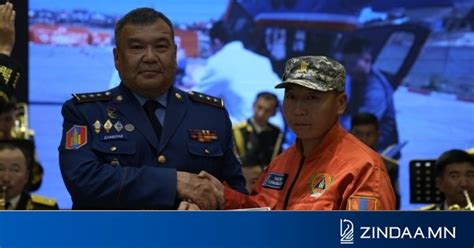 Үерийн голомтод ажилласан аврагчдад “БАТЛАМЖ” гардууллаа