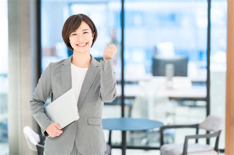 経理は転職しやすい？売り手市場の理由と市場価値は？キャリアチェンジは可能？ とんがりコラボ