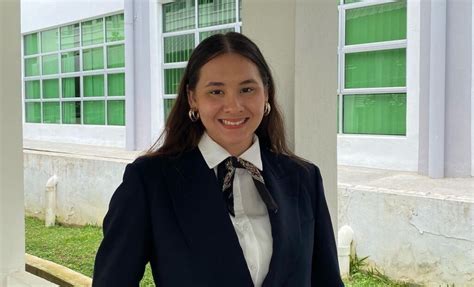 Gadis Kampus Ptd Kerjaya Impian Emina Kosmo Digital