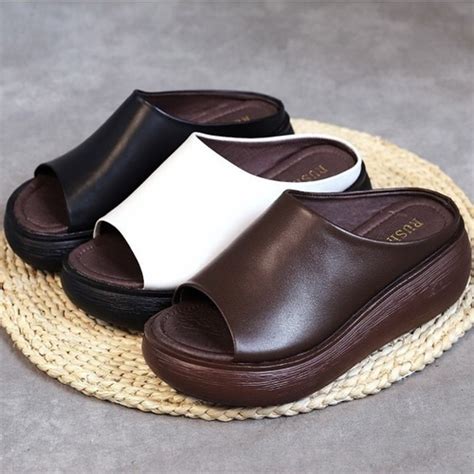 베리슈 여성 발편한 6cm 쿠션 통굽 키높이슬리퍼 사무실실내화 간호슬리퍼