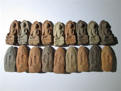 แจก พระรอดมหาวัน ปี2555 รุ่นสร้างศาลาวัดมหาวัน พลังจิต