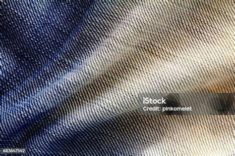 웨이브 텍스처 배경으로 데님 밝은 청바지 표면을 닫습니다 0명에 대한 스톡 사진 및 기타 이미지 0명 거친 데님 Istock