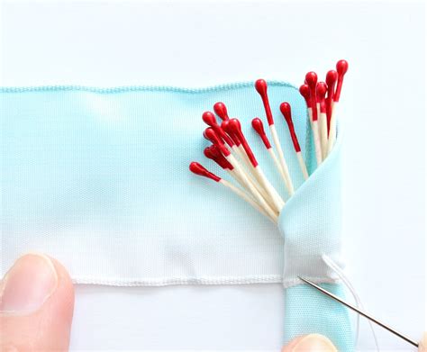 Easy DIY Ribbon Flowers Video Tutorial Dans Le Lakehouse