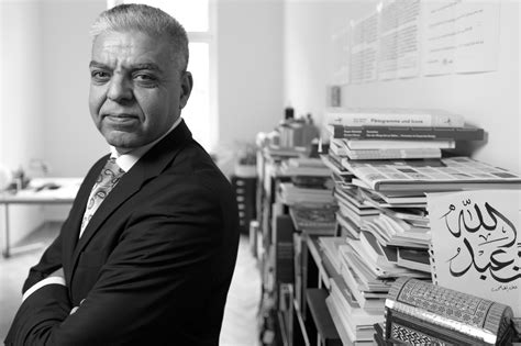 Rayan Abdullah Professor Für Typografie Portrait U Podcast