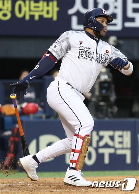 사진 1타점 희생타치는 페르난데스 머니S